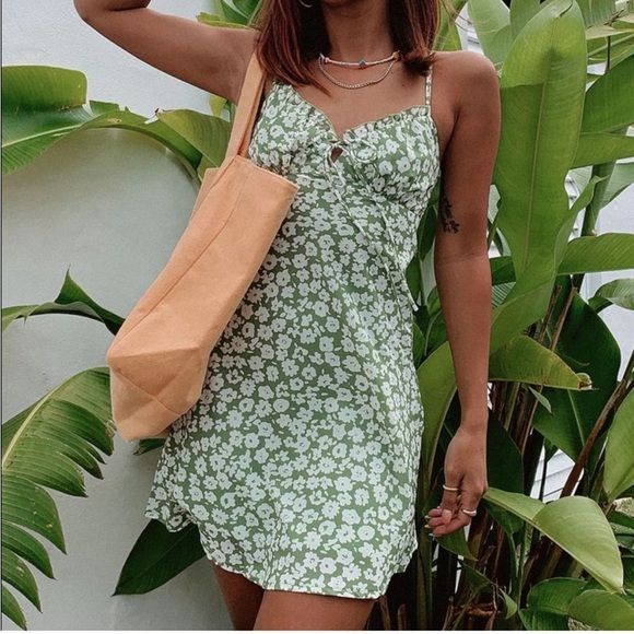 Princess Polly | Dresses | Princess Polly Sage Green Floral Sundress ...